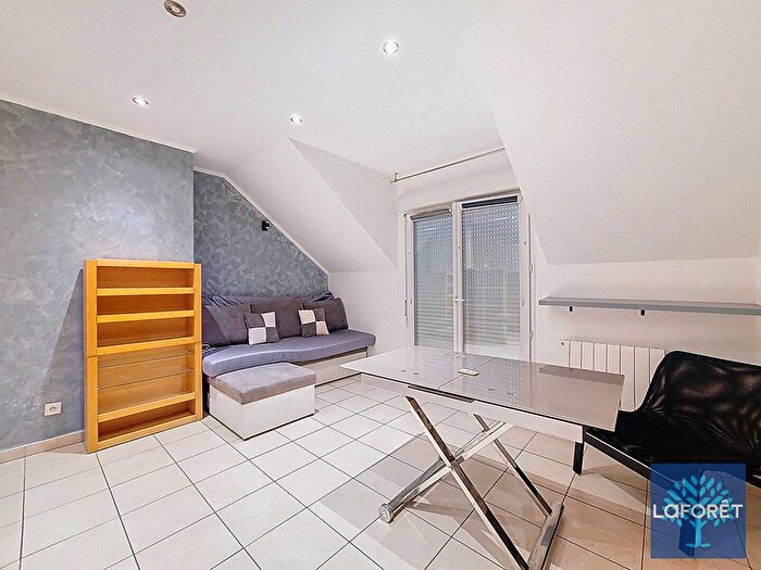 Appartement à louer - Pussay - 2 pièces - 1 chambre