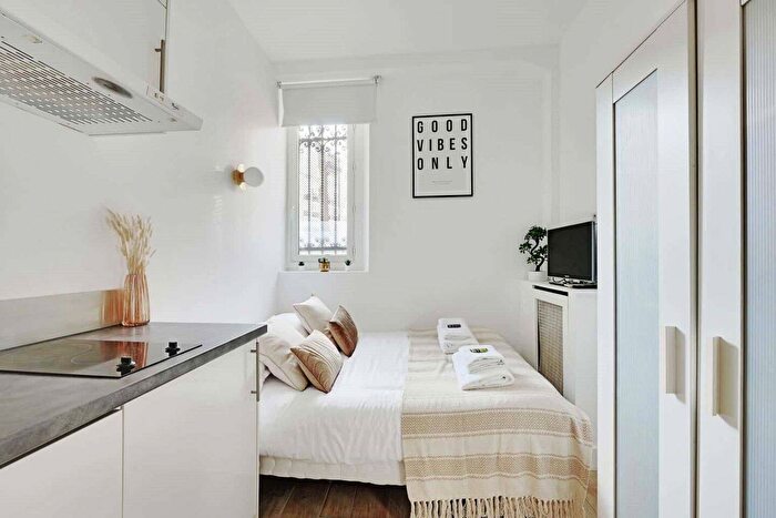 Ecole Militaire, Paris 7ème arrondissement : Appartement 1 pièce à louer