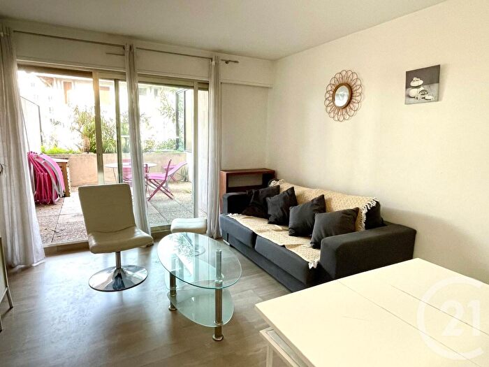 Appartement 2 pièces à louer à Juan-les-Pins, Antibes