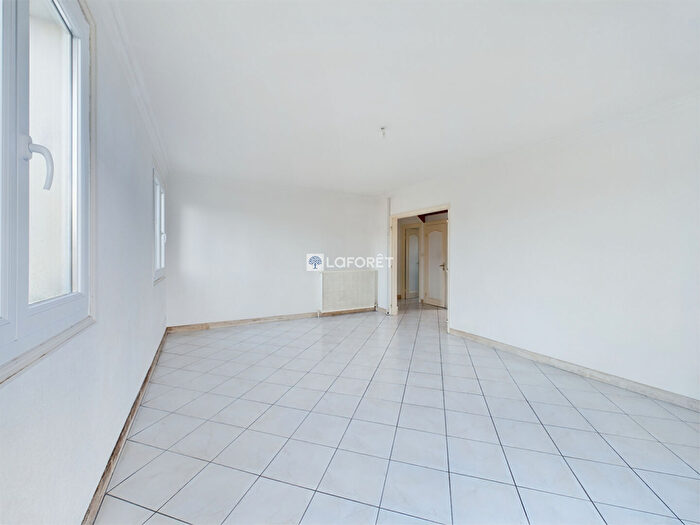 Maison à vendre - Plomeur - 5 pièces - 4 chambres