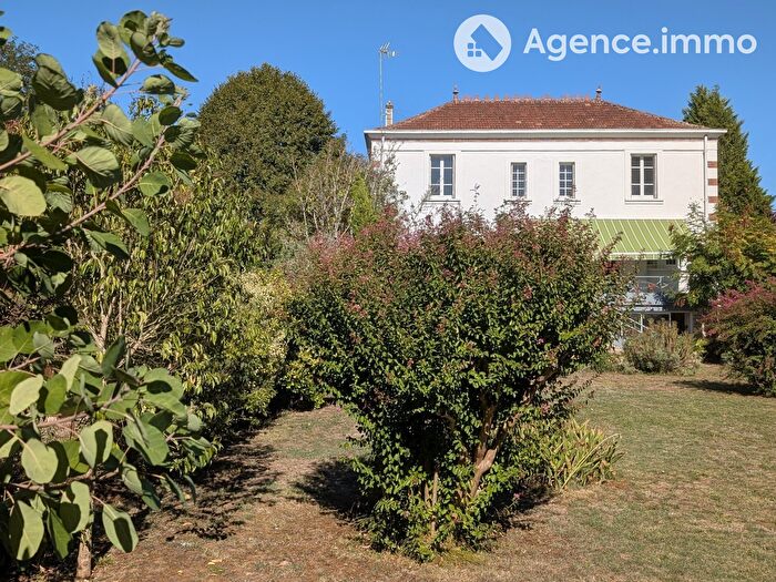 Monsempron-Libos : Maison 5 pièces à vendre