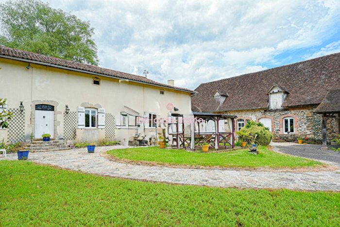 Maison à vendre - Saint-Germain-les-Belles - 7 pièces - 3 chambres