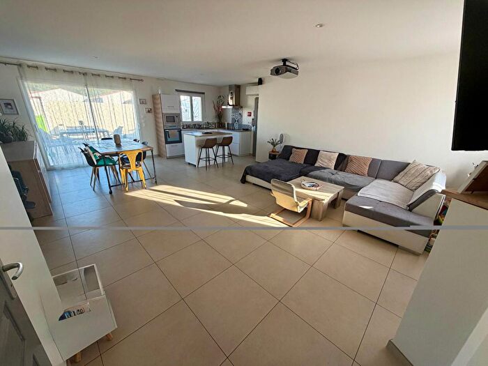 Maison 5 pièces à Semussac, à vendre