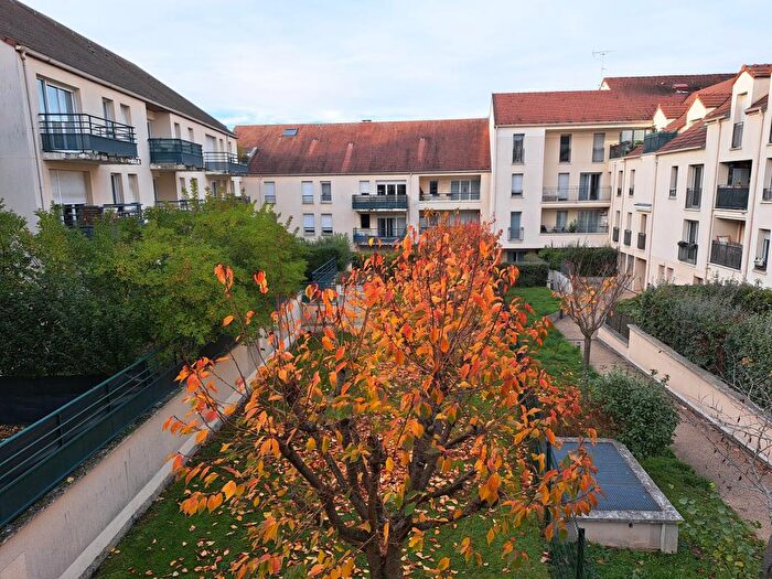 Appartement à vendre - Trappes, Centre-ville, Jaurès, Gare - 4 pièces - 3 chambres