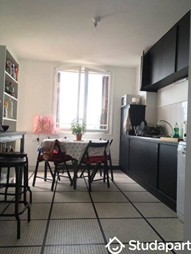 Appartement à louer - Abattoirs, Dijon - 1 pièce - 4 chambres