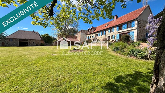 Saint-Bonnet-de-Joux : Maison 7 pièces à vendre