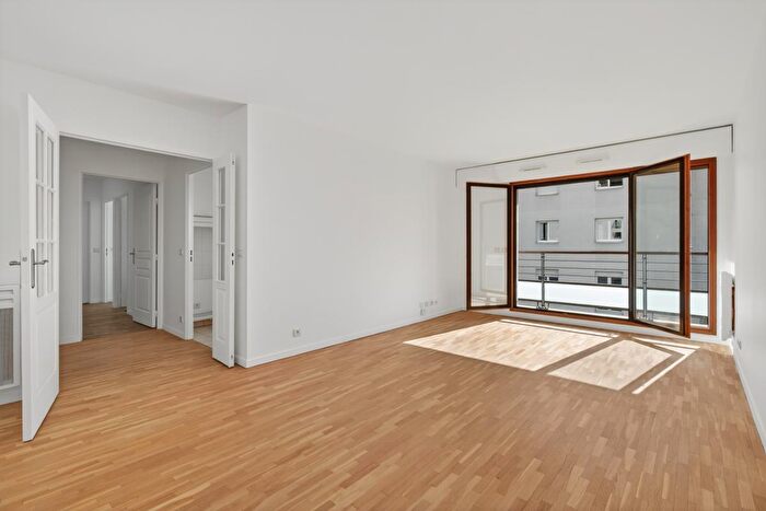 Appartement à vendre - Issy-les-Moulineaux, Les Iles, La Ferme - 3 pièces - 2 chambres