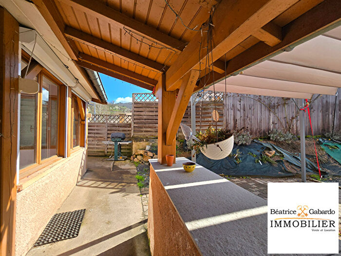 Maison à vendre - Lamure-sur-Azergues - 6 pièces - 5 chambres