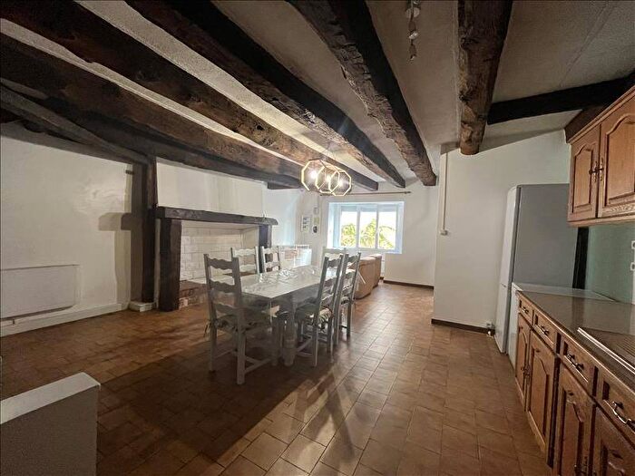 Appartement à louer - Negrondes - 3 pièces - 2 chambres