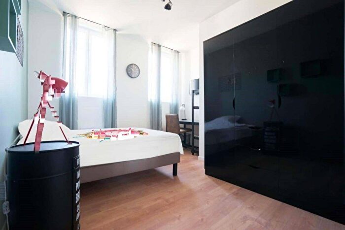 Appartement à louer - Centre Ville, Reims - 1 pièce