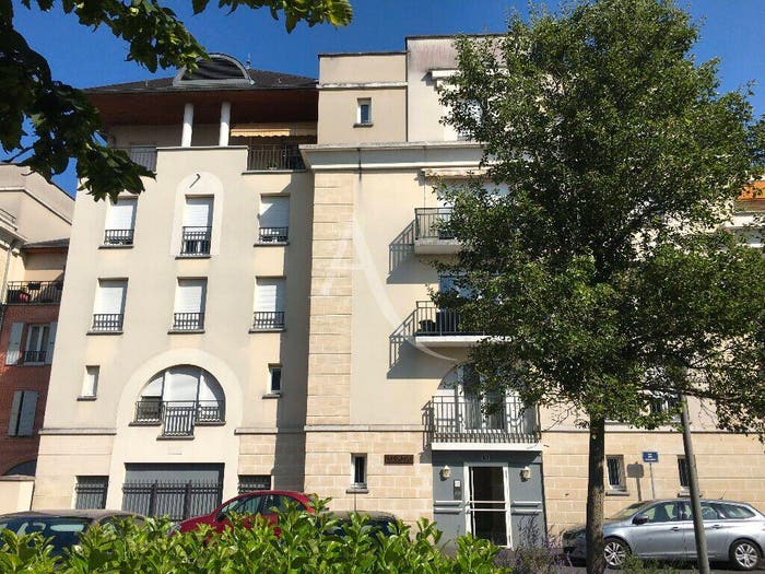 Plantes-Dauphine, Orléans - Appartement 2 pièces à louer
