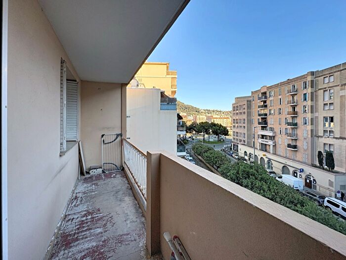 Appartement à vendre - Nice, Pasteur - 4 pièces - 3 chambres