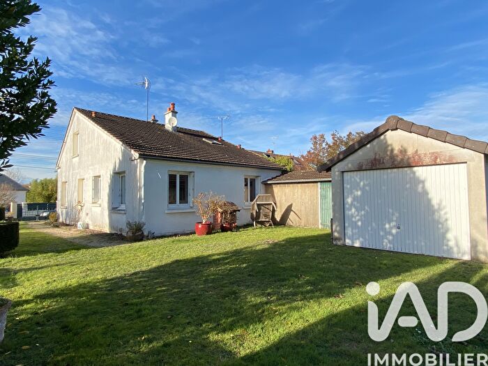 Maison à vendre - Varennes-Changy - 4 pièces - 3 chambres