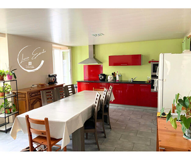 Maison à vendre - Chénérailles - 6 pièces - 5 chambres