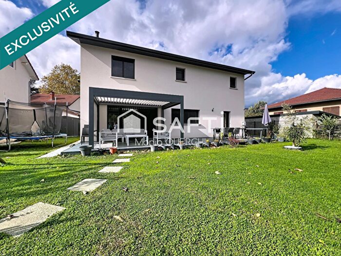 Maison à vendre - Saint-Martin-dHères, Teyssere - 6 pièces - 5 chambres