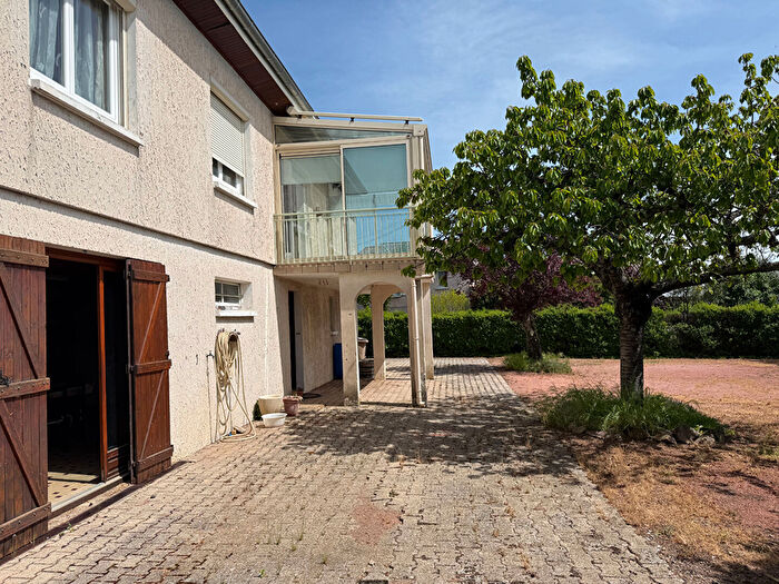 Maison 6 pièces à vendre à Saint-Étienne-la-Varenne