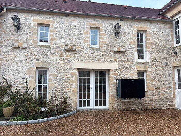 Maison à louer - Saint-Côme-de-Fresné - 4 pièces - 2 chambres