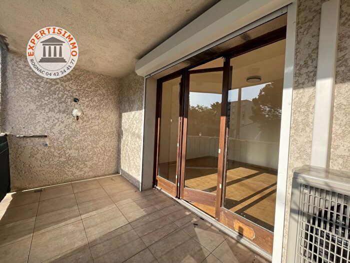 Appartement à louer - Rognac - 2 pièces - 1 chambre