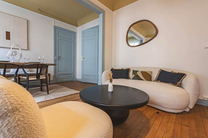 Appartement à louer - Centre Ville, Reims - 3 pièces - 2 chambres