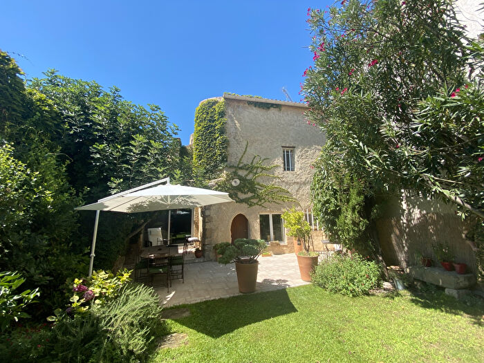 Maison à vendre - Sénas - 5 pièces - 4 chambres