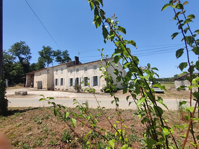 Maison à vendre - Rétaud - 5 pièces - 3 chambres