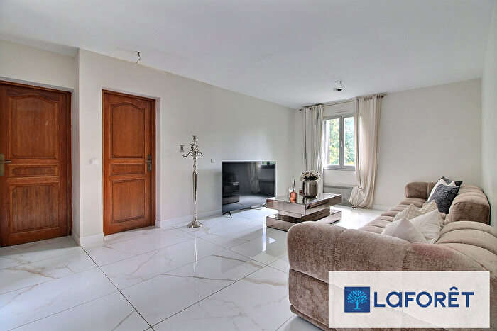 Maison à vendre - Ris-Orangis, Réno, Gare, Oiseaux - 10 pièces - 8 chambres