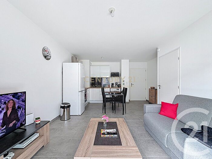 Appartement à vendre - Bourgoin-Jallieu, LOiselet, La Maladière, La Grive - 2 pièces - 1 chambre