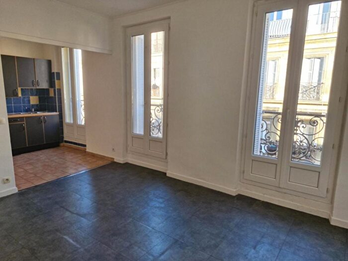 Appartement à louer - Marseille e , La Joliette - 2 pièces - 1 chambre