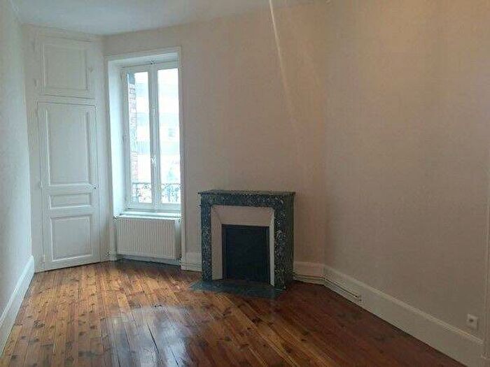 Appartement à louer - Charras, Clermont-Ferrand - 3 pièces - 2 chambres