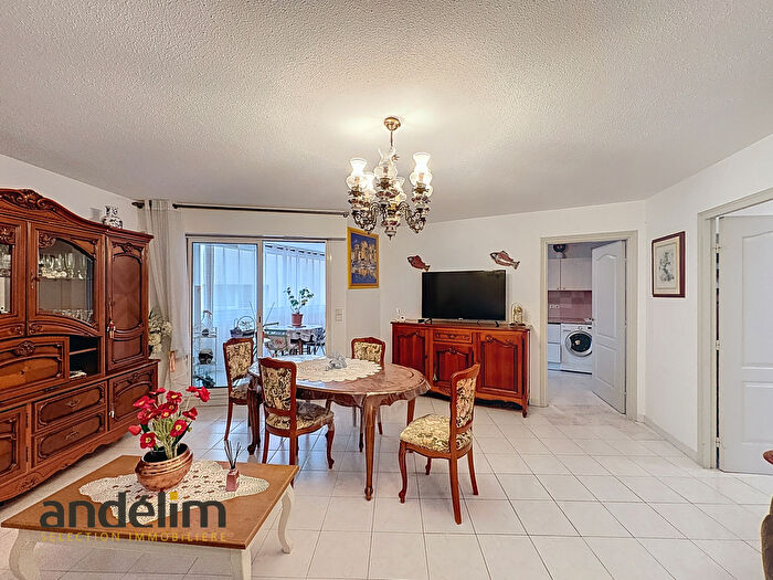 Appartement à vendre - Saint-Raphaël, Centre-ville - 3 pièces - 2 chambres