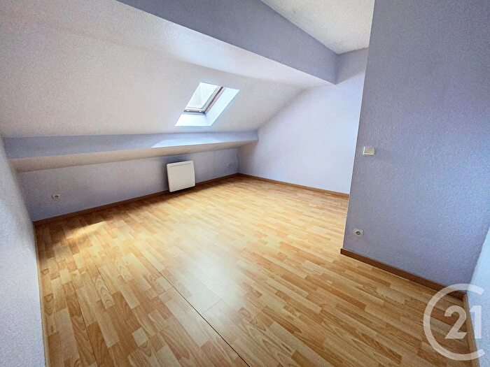 Lure : Appartement 2 pièces à louer
