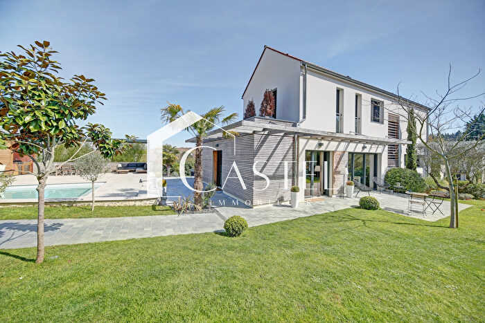Maison 10 pièces à Orgeval, à vendre