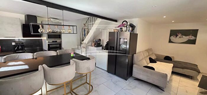 Maison 3 pièces à Violès, à vendre