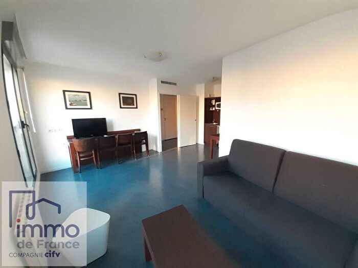 Appartement à louer - Valmy, Lyon ème arrondissement - 2 pièces - 1 chambre