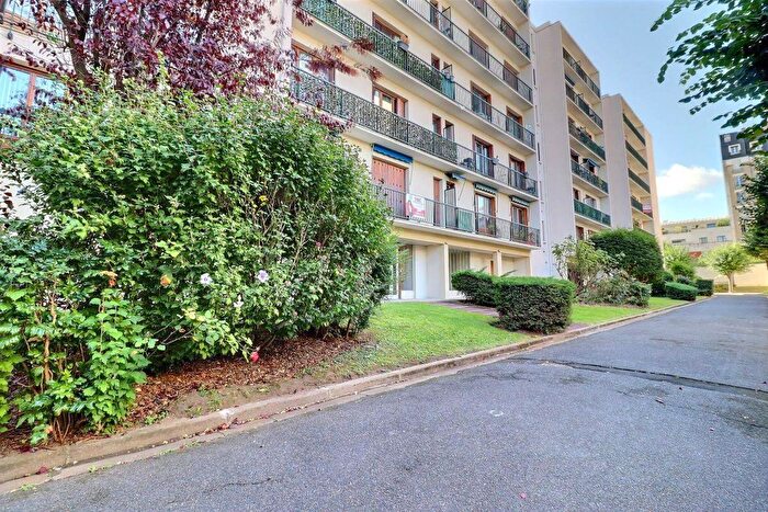 Agent Sarre-Centre-Les Vallées-La Garenne, Colombes : Appartement 3 pièces à louer