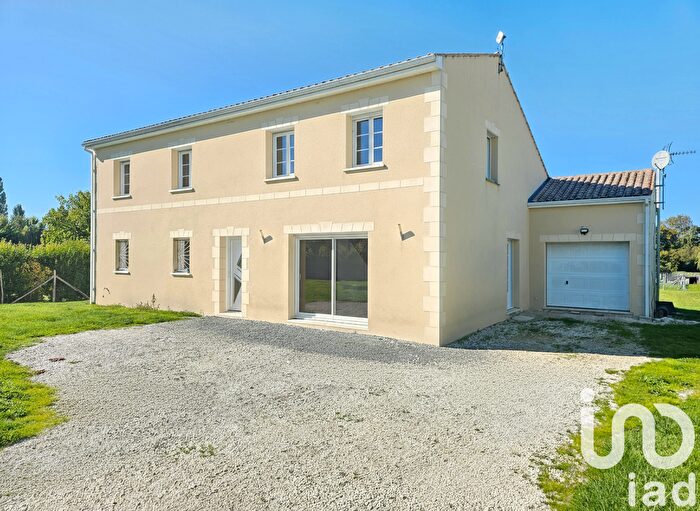 Maison à vendre - Cierzac - 10 pièces - 6 chambres