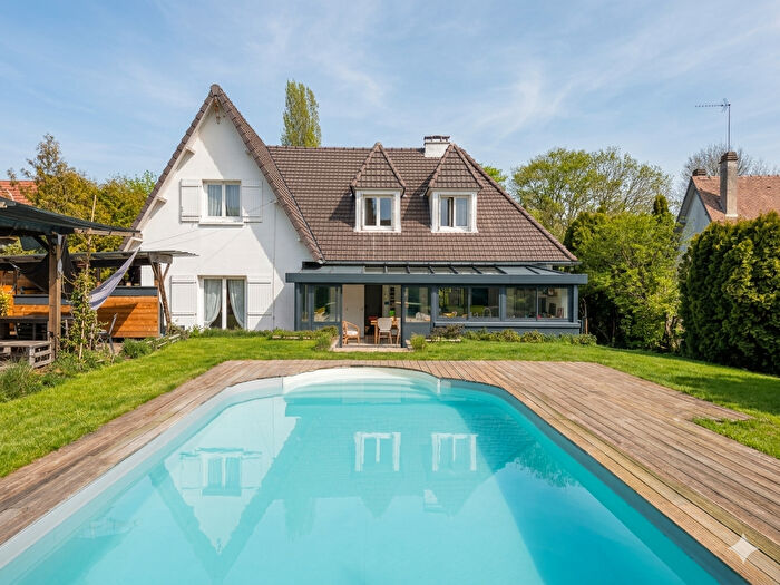 Maison à vendre - Senlis, Villevert - 8 pièces - 6 chambres