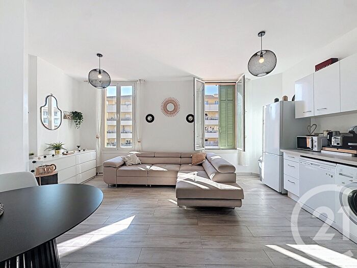 Cannes, Prado, République : Appartement 3 pièces à louer