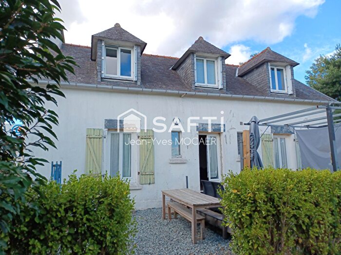Châteauneuf-du-Faou : Maison 4 pièces à vendre