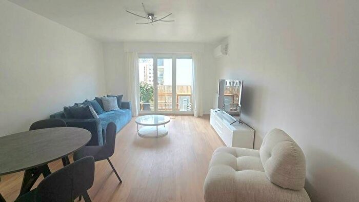 Appartement à louer - Georges Brassens, Paris ème arrondissement - 3 pièces - 2 chambres