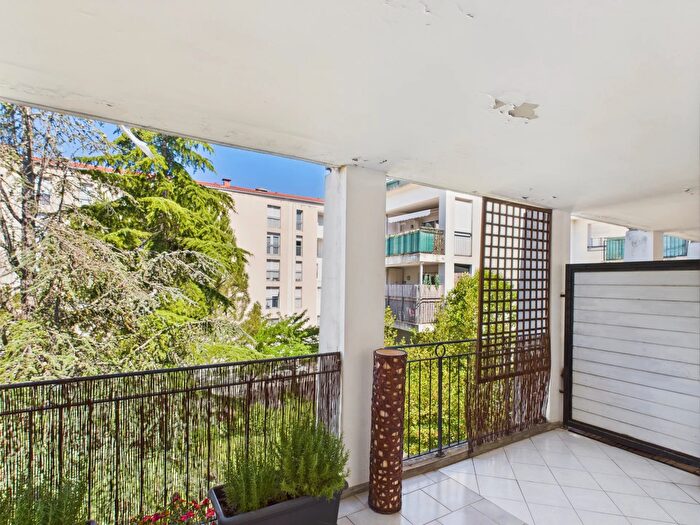 Appartement à vendre - Aix-en-Provence, Saint-Donat, Les Platanes - 3 pièces - 2 chambres