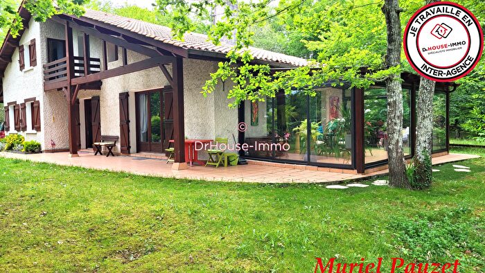 Maison à vendre - Saint-Aubin-de-Médoc - 8 pièces - 5 chambres