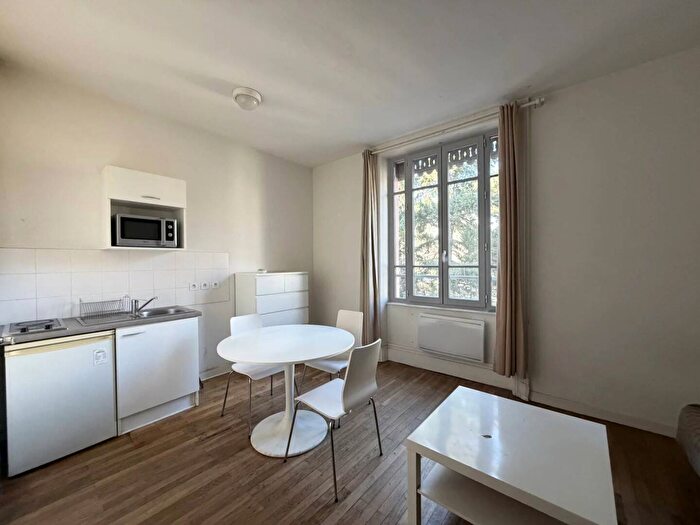 Appartement à louer - Charpennes-Tonkin, Villeurbanne - 1 pièce