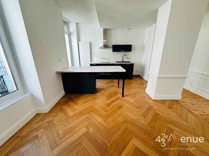 Saint-Étienne, Centre-ville, Peuple, Chavanelle : Appartement 3 pièces à louer