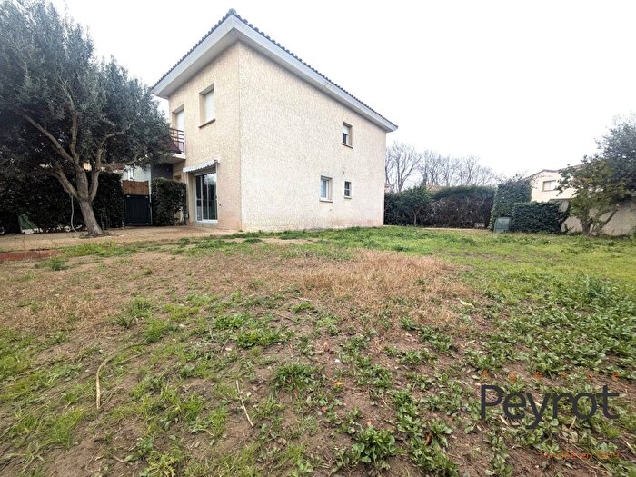 Appartement à louer - Saint-Estève - 2 pièces - 1 chambre