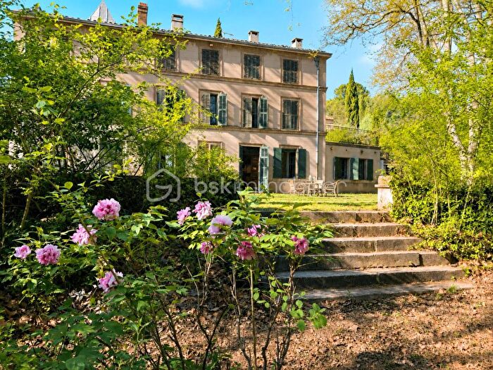 Maison 18 pièces à La Bouilladisse, à vendre