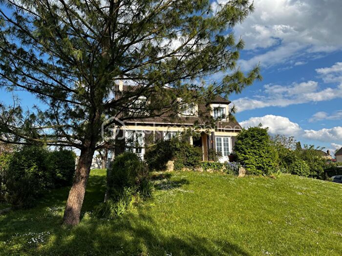 Maison à vendre - Arpajon - 7 pièces - 5 chambres