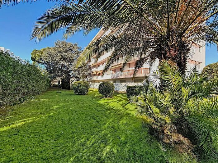 Appartement à vendre - Le Cannet, Aubarède - 4 pièces - 3 chambres