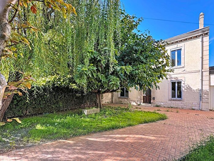 Maison à vendre - Avignon, Saint-Ruf - 8 pièces - 6 chambres