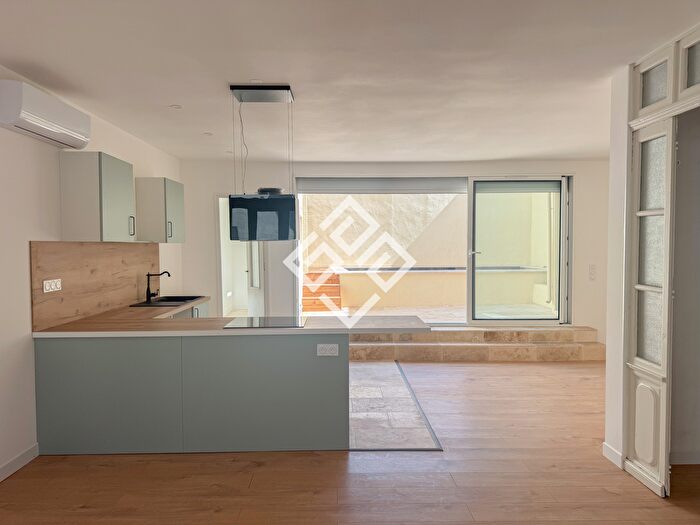 Maison à vendre - Narbonne, Bourg - 5 pièces - 4 chambres